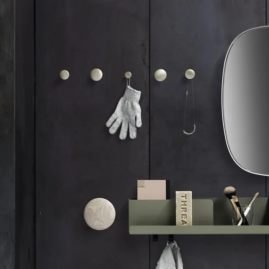 Kjøp The Dots knagg metall 5-pakk fra Muuto - NordicNest.no