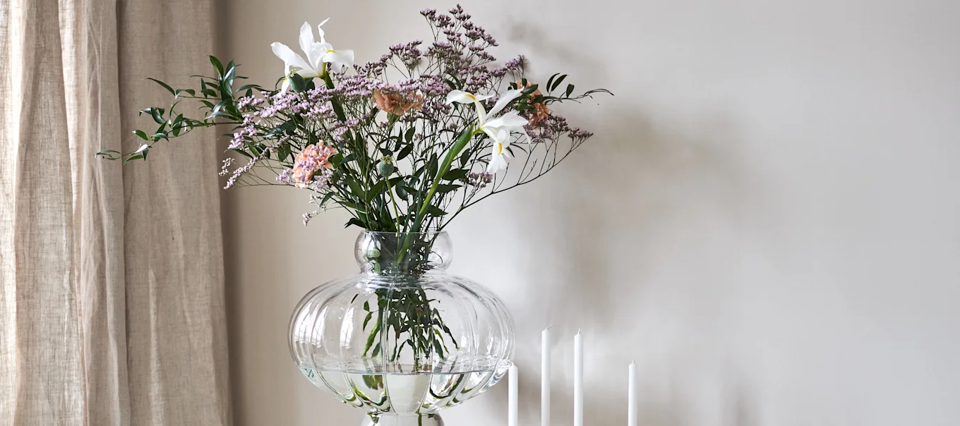 9 store vaser for vårens blomster